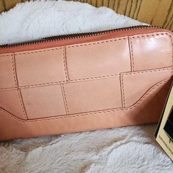 Frye | Bags | Frye Leather Wallet Melissa | Poshmark